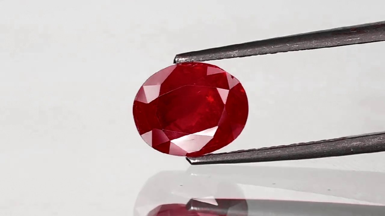 4.81-Carat Rare Unheated Eye-Clean Blood Red Burmese Ruby (GRS) - YouTube