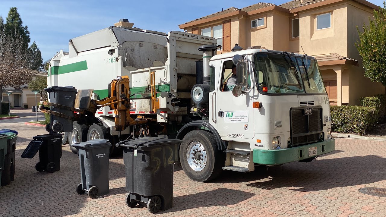 Amador Valley Industries Autocar ACX Labrie Automizer 163 - YouTube