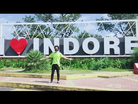 INDORE city tour | 56 street food |hostel outing - YouTube