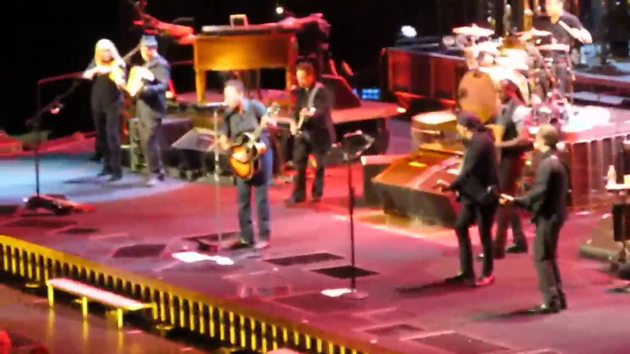 Bishop Danced - Bruce Springsteen - 5/02/12 - Prudential Center ...