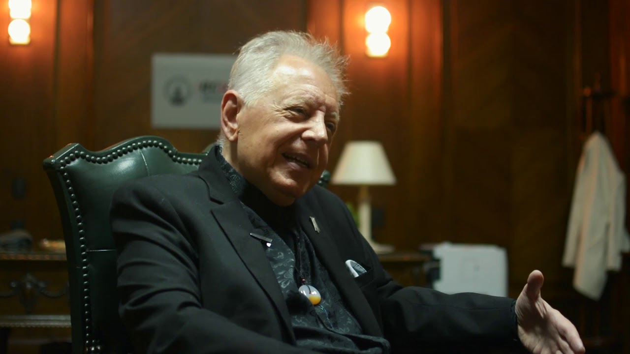 Entrevista: Eduardo Delgado Concierto VII Aniversario ECU - YouTube
