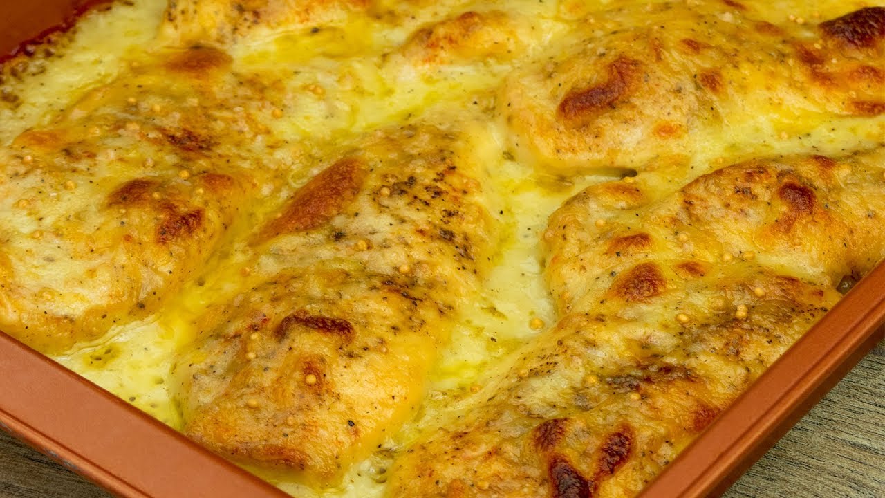 Pechuga de pollo acompañada con una deliciosa salsa es ¡una ...