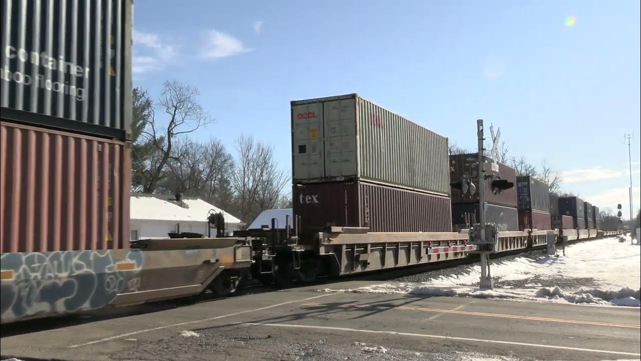 NORFOLK SOUTHERN GE AC44C6M Northbound Mix Freight W/CN SD75I Units - YouTube