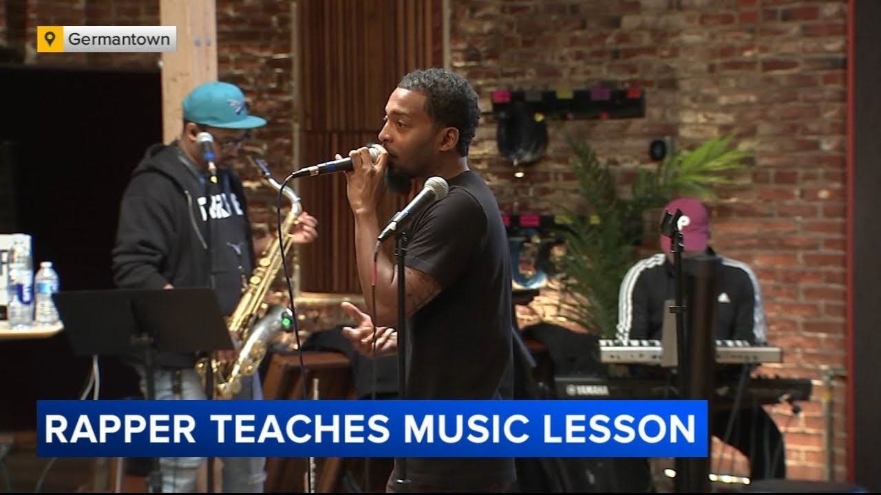 Rapper Chill Moody teaches music lesson to students from Overbrook High ...