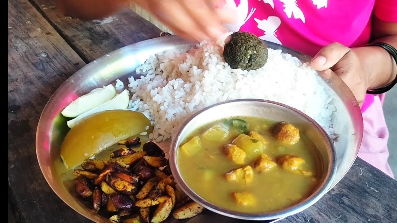 mukbang veg - my first mukbang , alu soyabin , charkol bata 👋😋 - YouTube