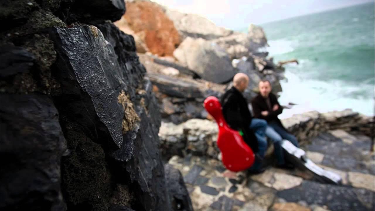 Clair de lune = Claude Debussy = SoloDuo (Matteo Mela & Lorenzo Micheli, guitars) - YouTube