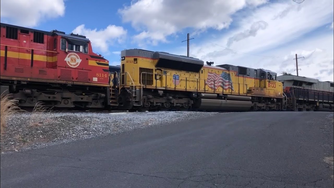 NS 26E runs light through Morrisville Yard with NS 8101 “Central of Georgia” and NS 8114 “NS ...