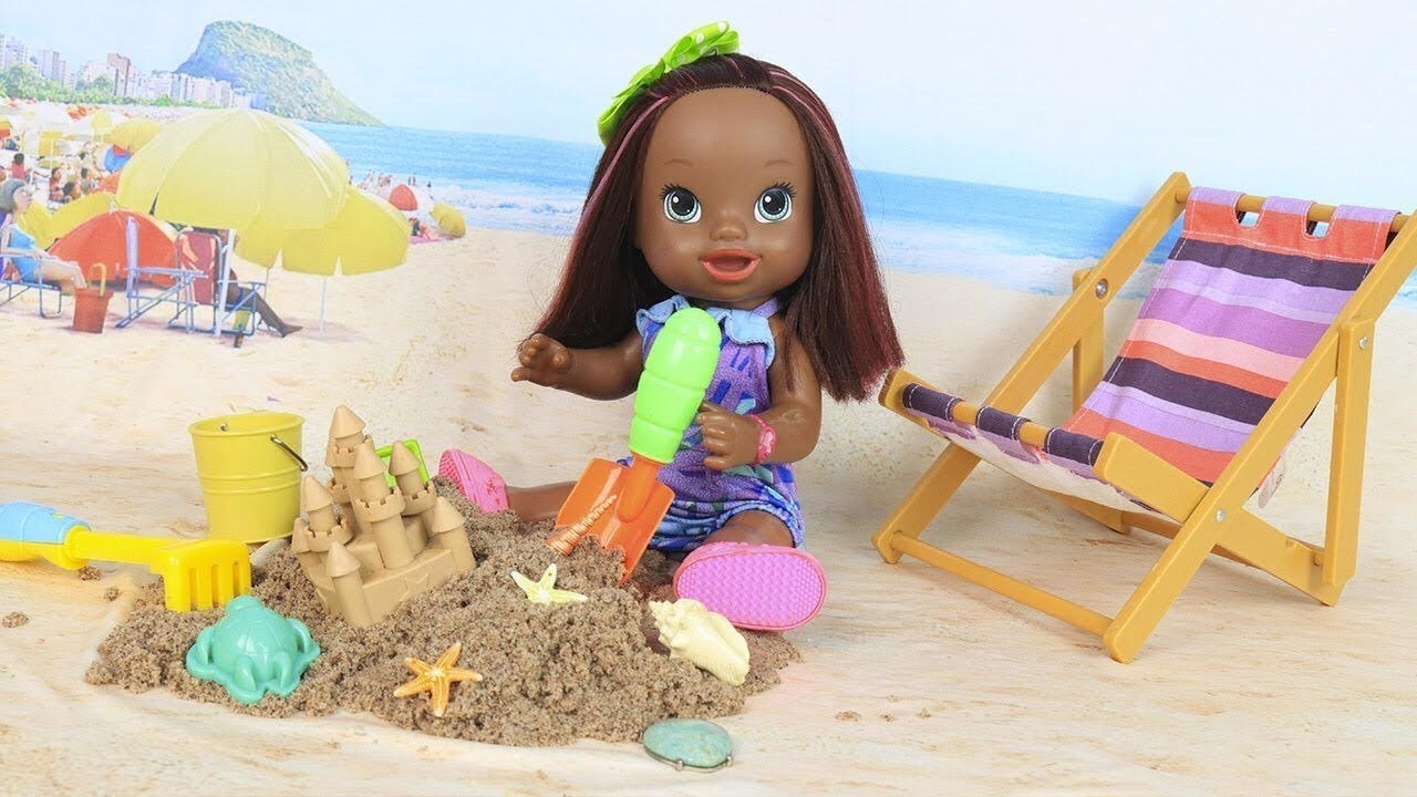 BABY ALIVE IVE FOI À PRAIA COM A MAMÃE! - YouTube