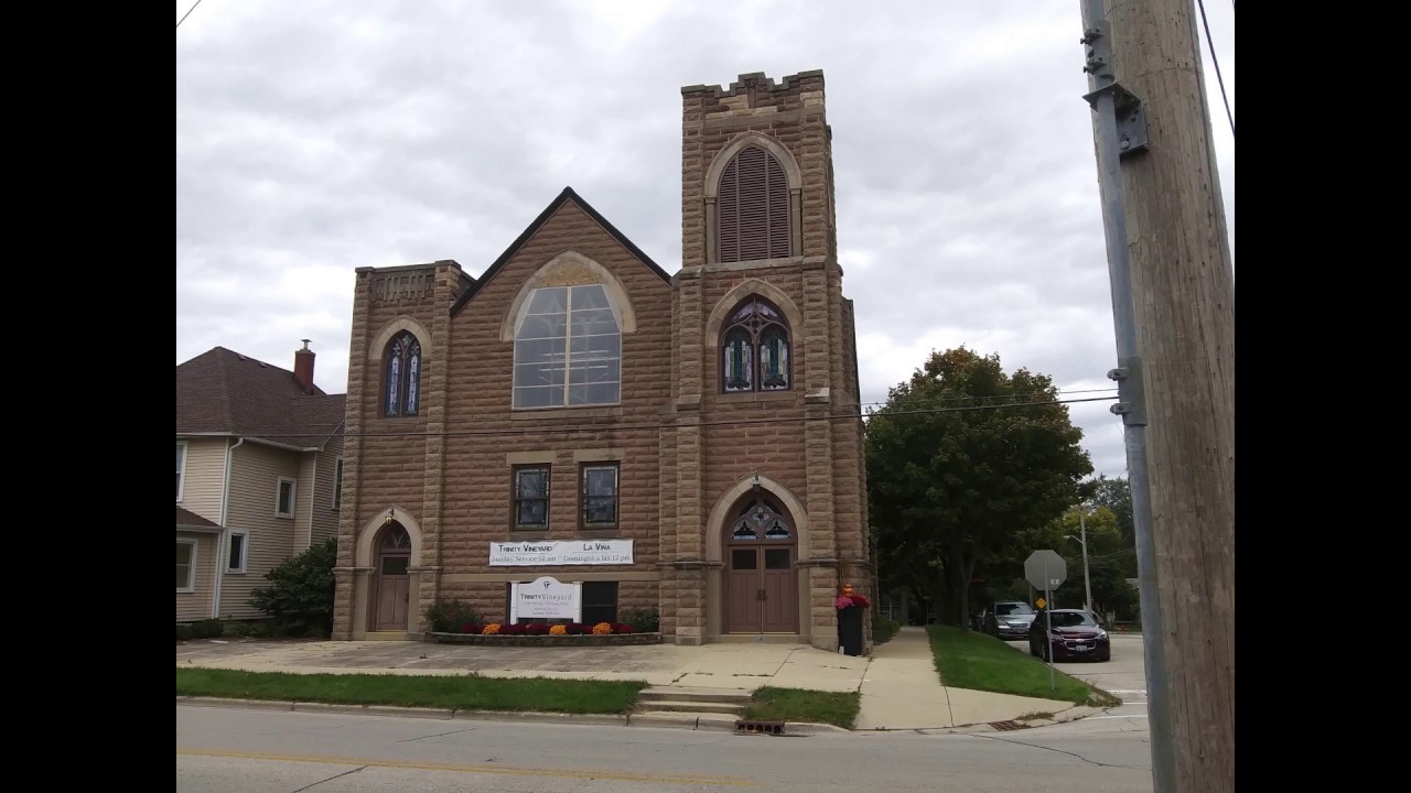 St. Charles, Illinois churches (Chicago area) - YouTube