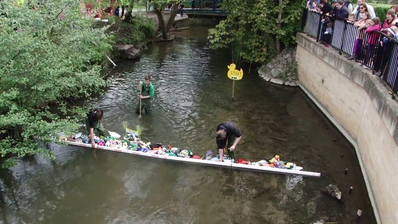 CALNE LIONS ANNUAL DUCK RACE 2013 - YouTube