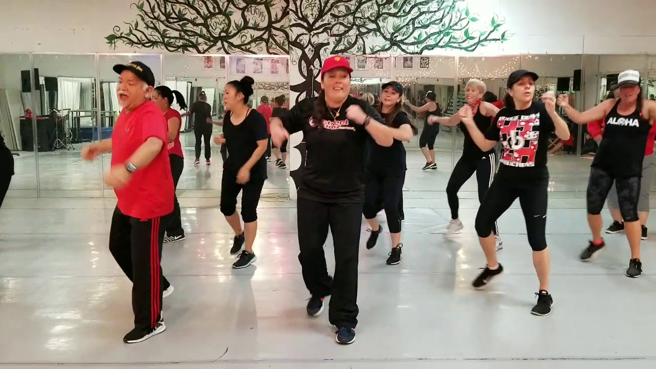 Street Jamz WeRkOuT - Make Me Feel by Janelle Monae (EDX Dubai Skyline ...