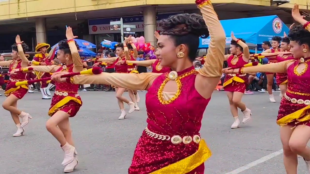 Pasacao National High School - 13th Bicol Regional Parade - YouTube