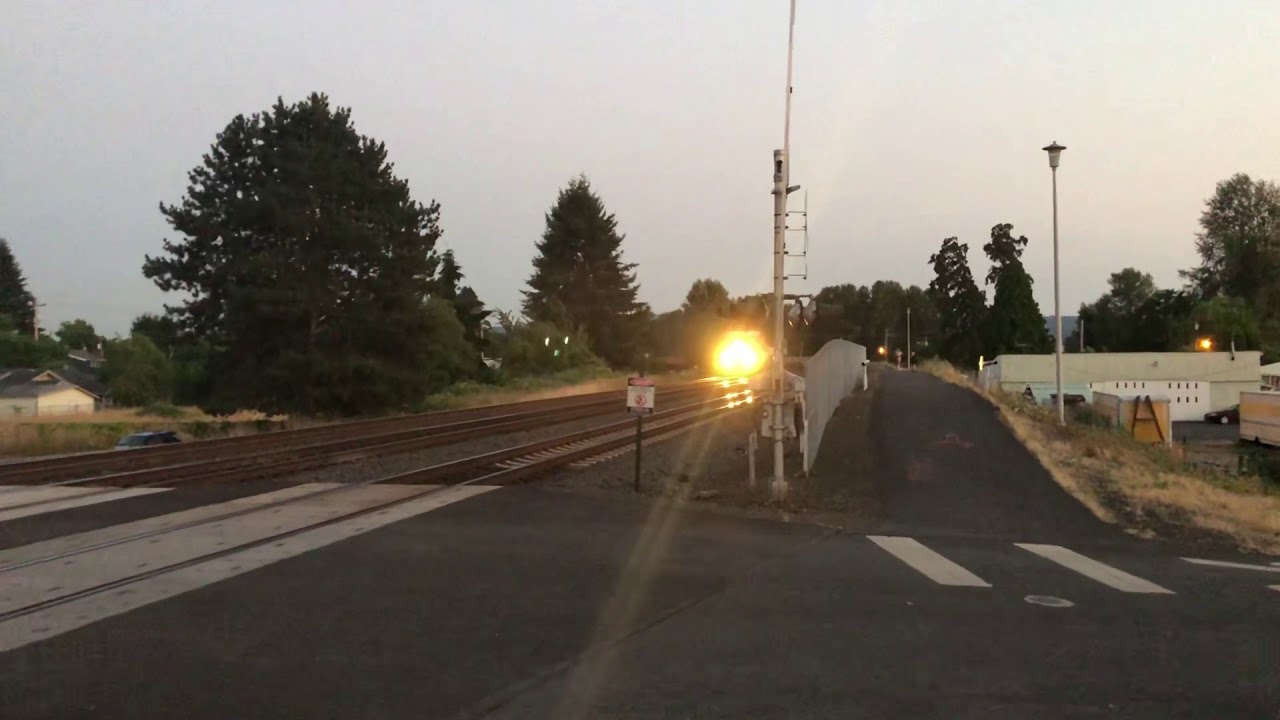 One Of The Ugliest Fouled Train Horns I’ve Ever Heard - YouTube