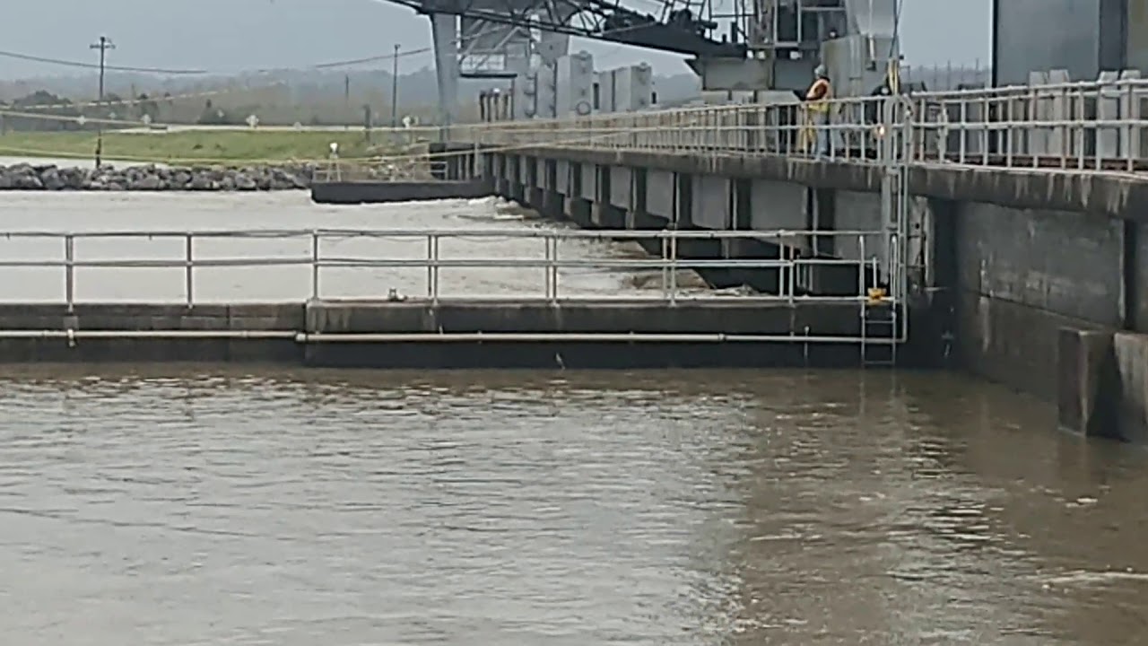 Old River Control Structure Low Sill March 8, 2019 Inlet Side - YouTube