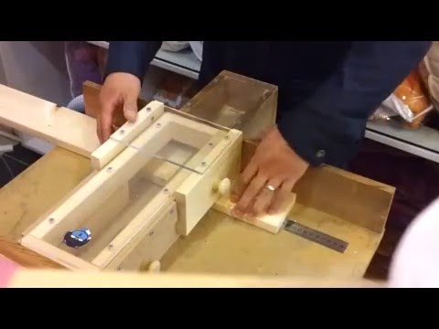 Table saw guide to to reduce noise levels 정말조용한 베란다용 테이블쏘 썰매제작 - YouTube