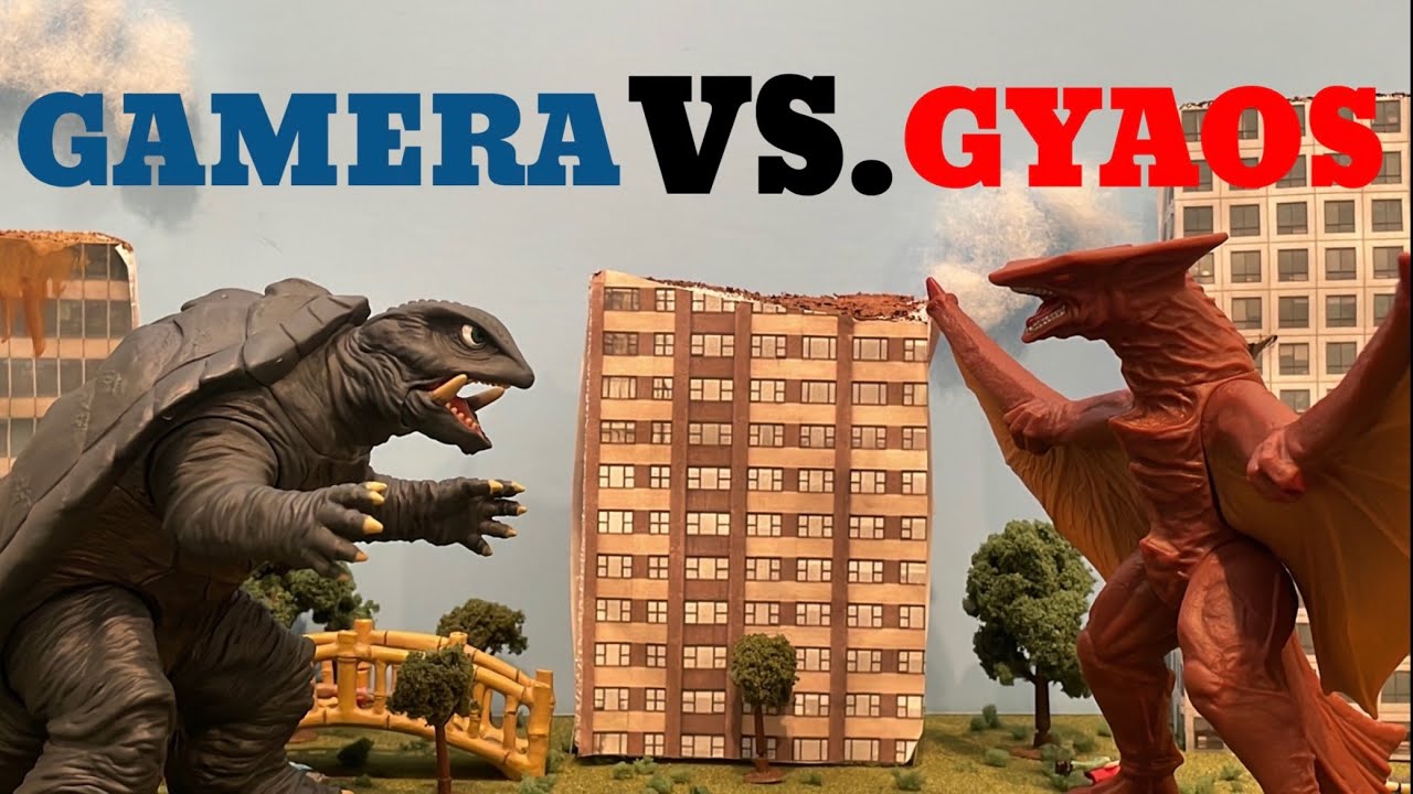 GAMERA vs. GYAOS (Stop motion animation) - YouTube