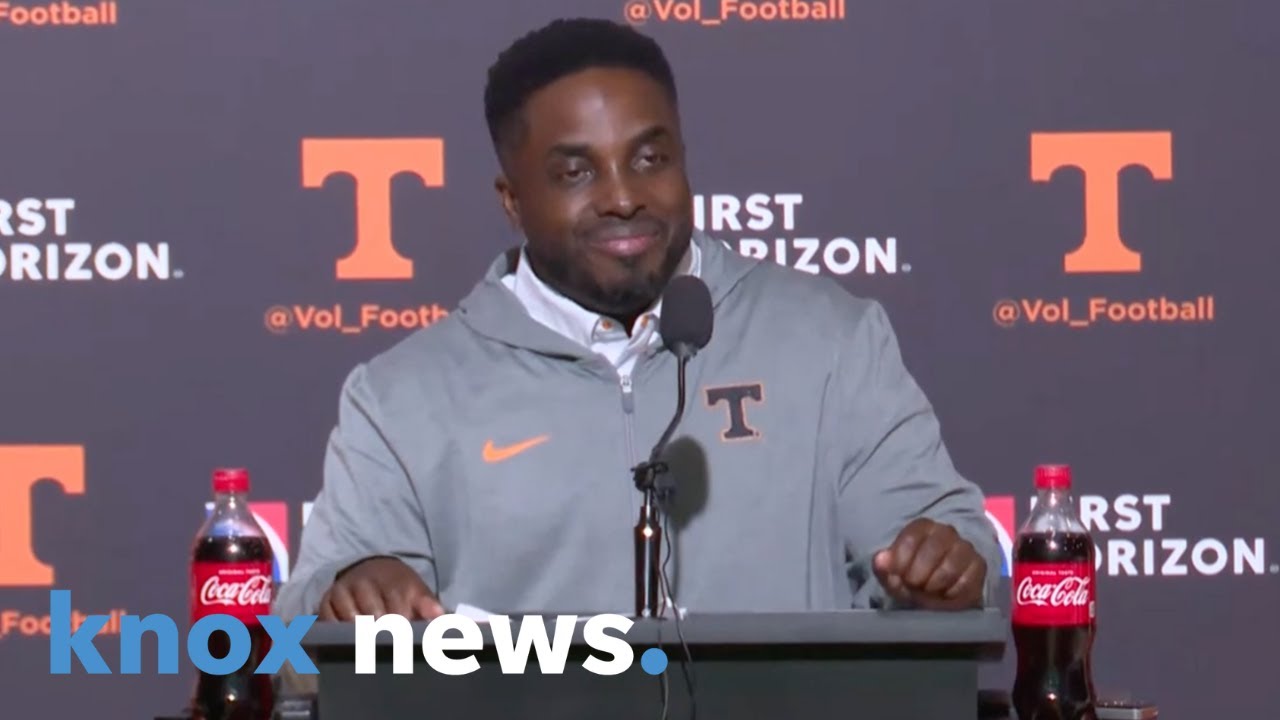 Vols defensive coordinator Tim Banks previews the 2022 season - YouTube