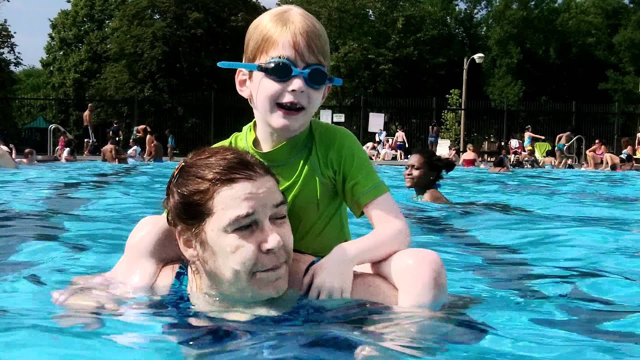 Family Swim at Kennedy Park pool - YouTube