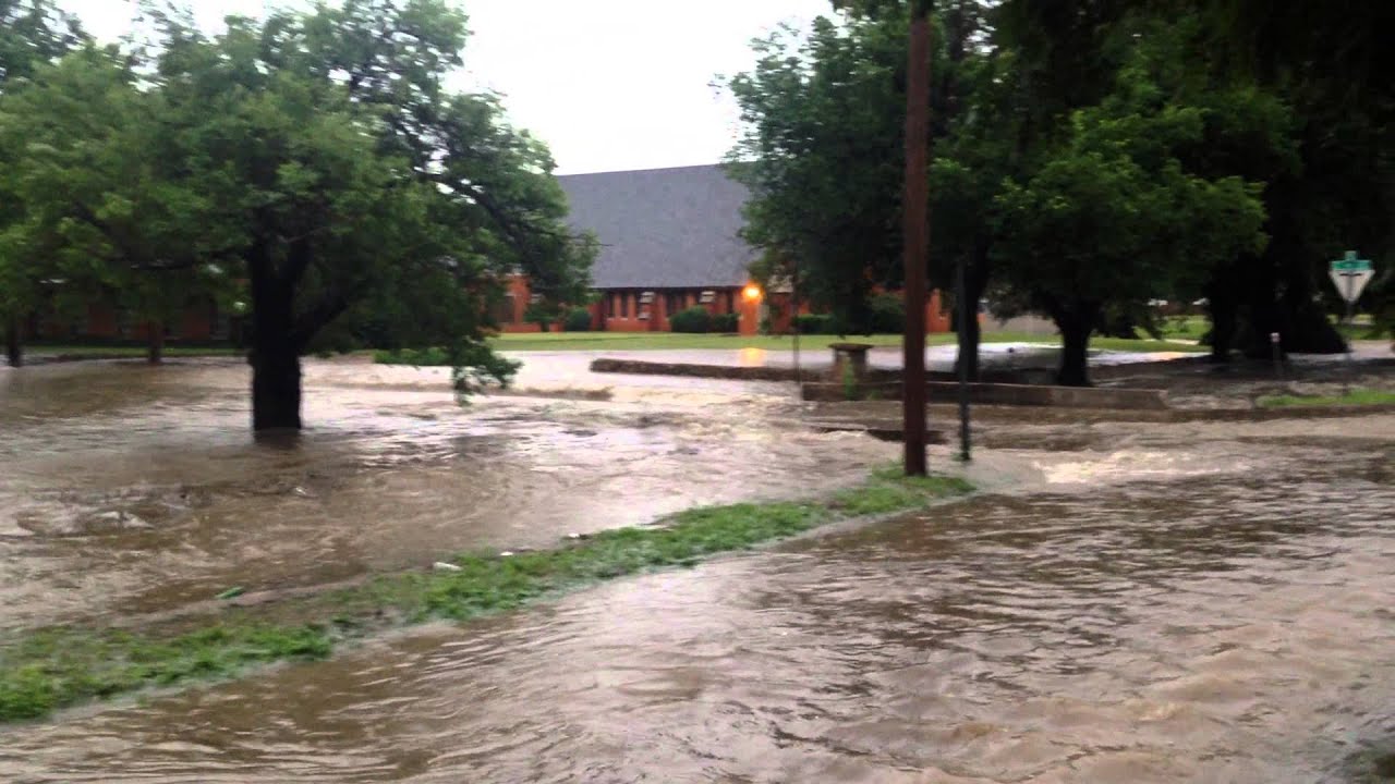 Flooding In Lawton - YouTube