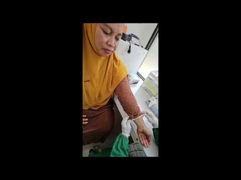 Teknik Pengambilan Darah Vena dgn Vacutainer (Nama : Dewi Susandra, NIM : B1D123229) - YouTube