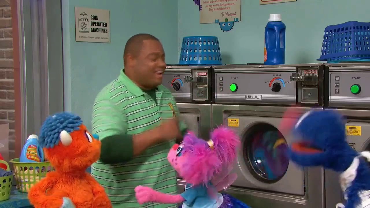 Sesame Street: Bath Time For Blanky Short Episode - YouTube