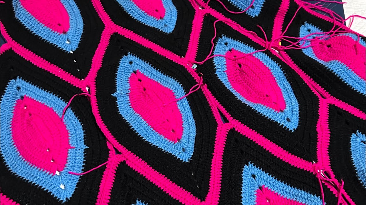 Shyler crochets is live - YouTube