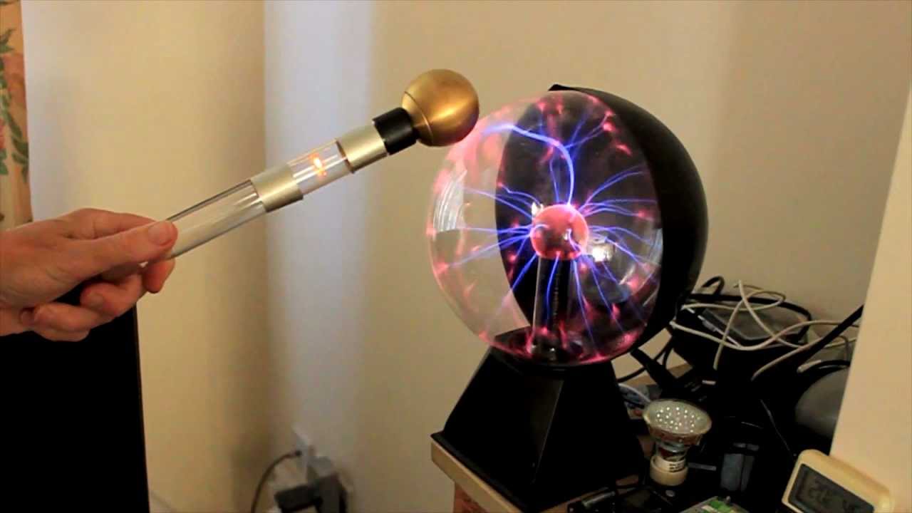 Tesla spiral coil, plasma globe and coil electricity detector - YouTube