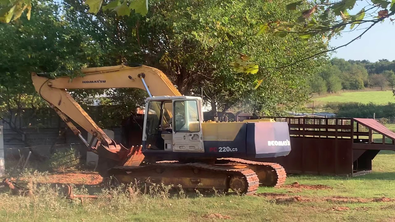 Lot 25 Komatsu Trackhoe - YouTube