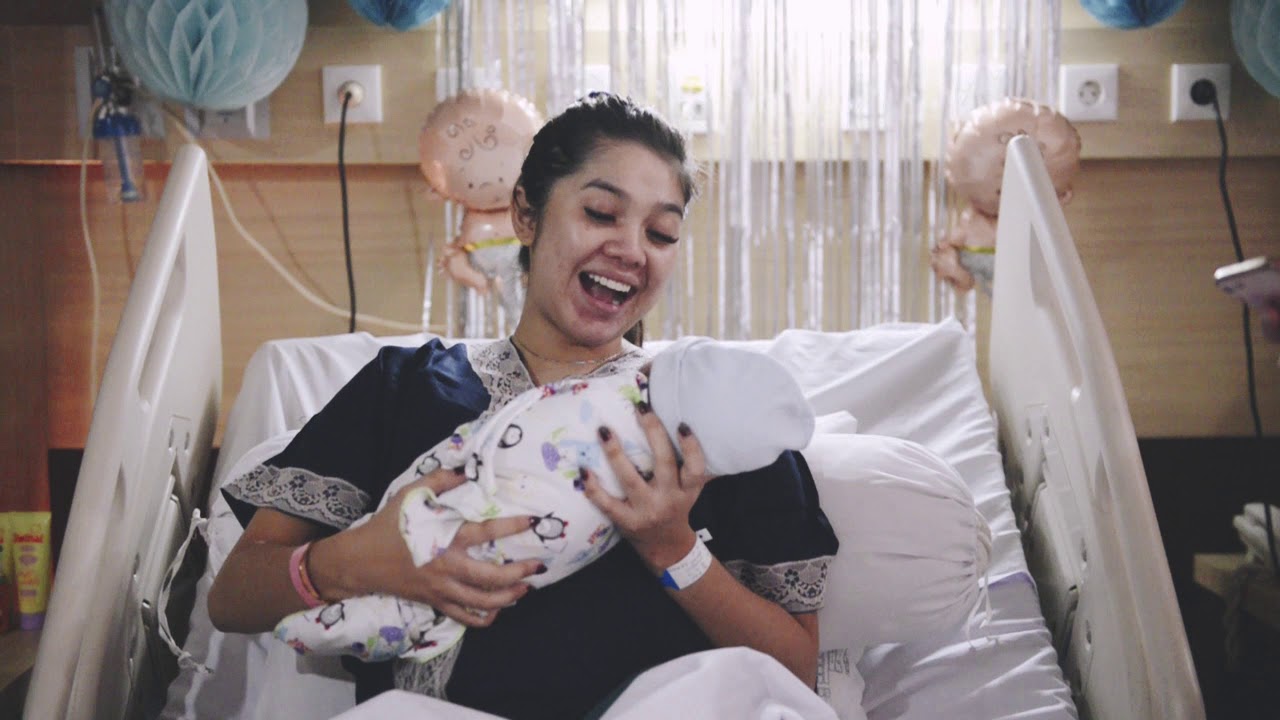 Welcome to the world - Abqari Al Tariq Zia - YouTube
