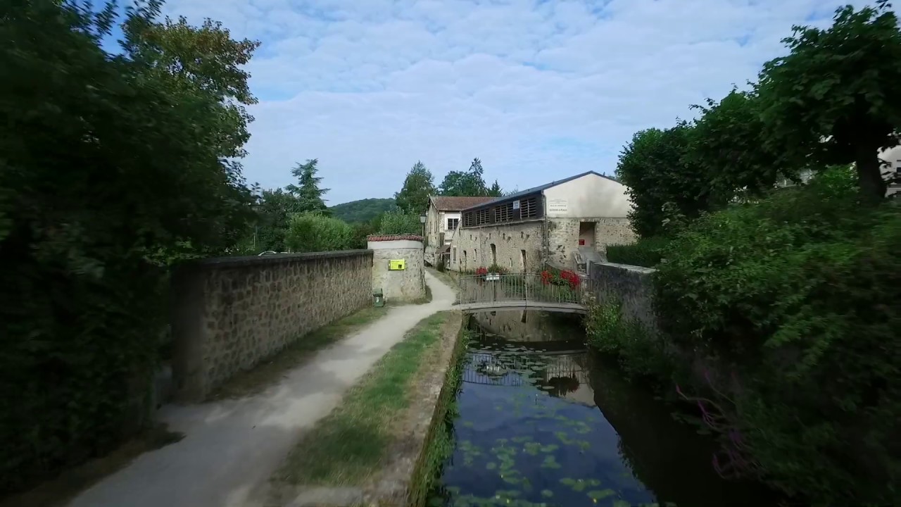 Chevreuse vue du ciel - YouTube