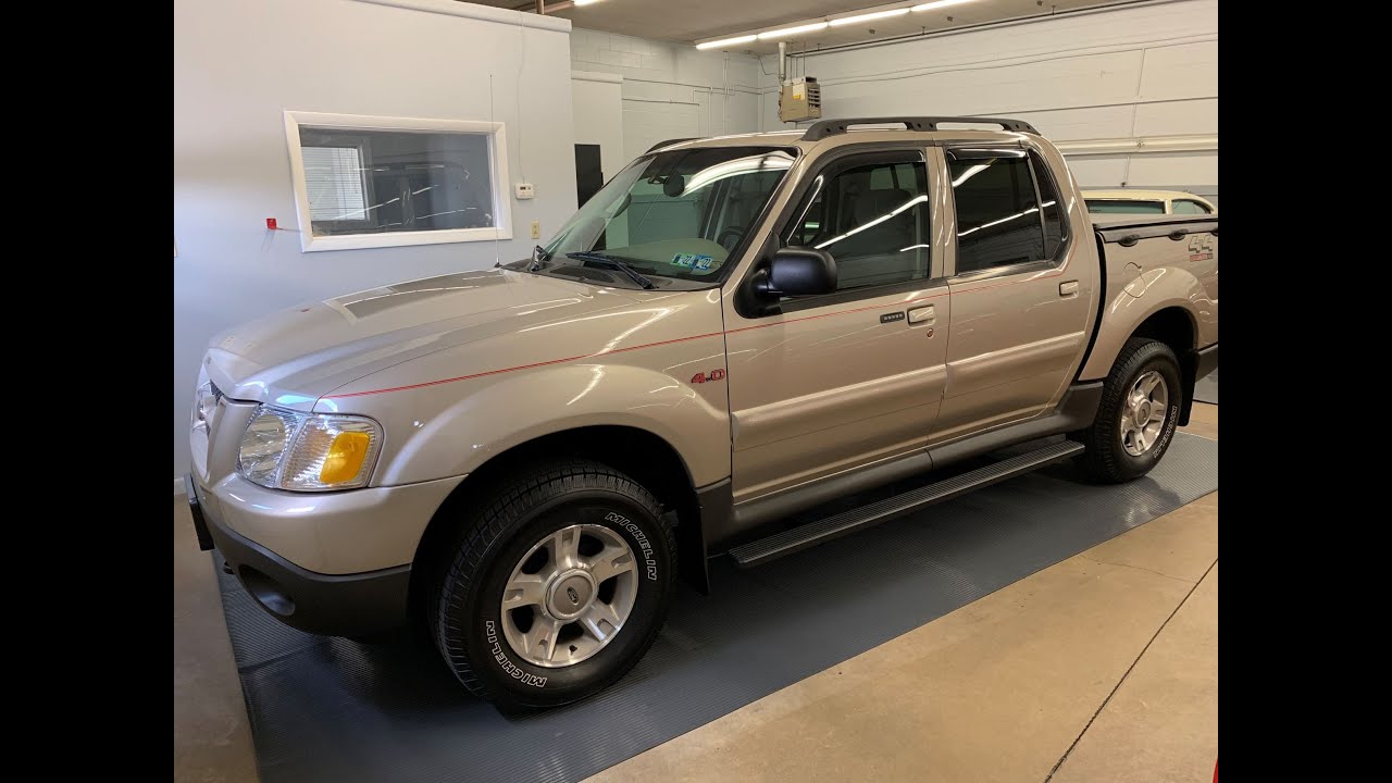 2004 Ford Explorer Sport Trac XLT 4x4 — walk-around / cold start video ...