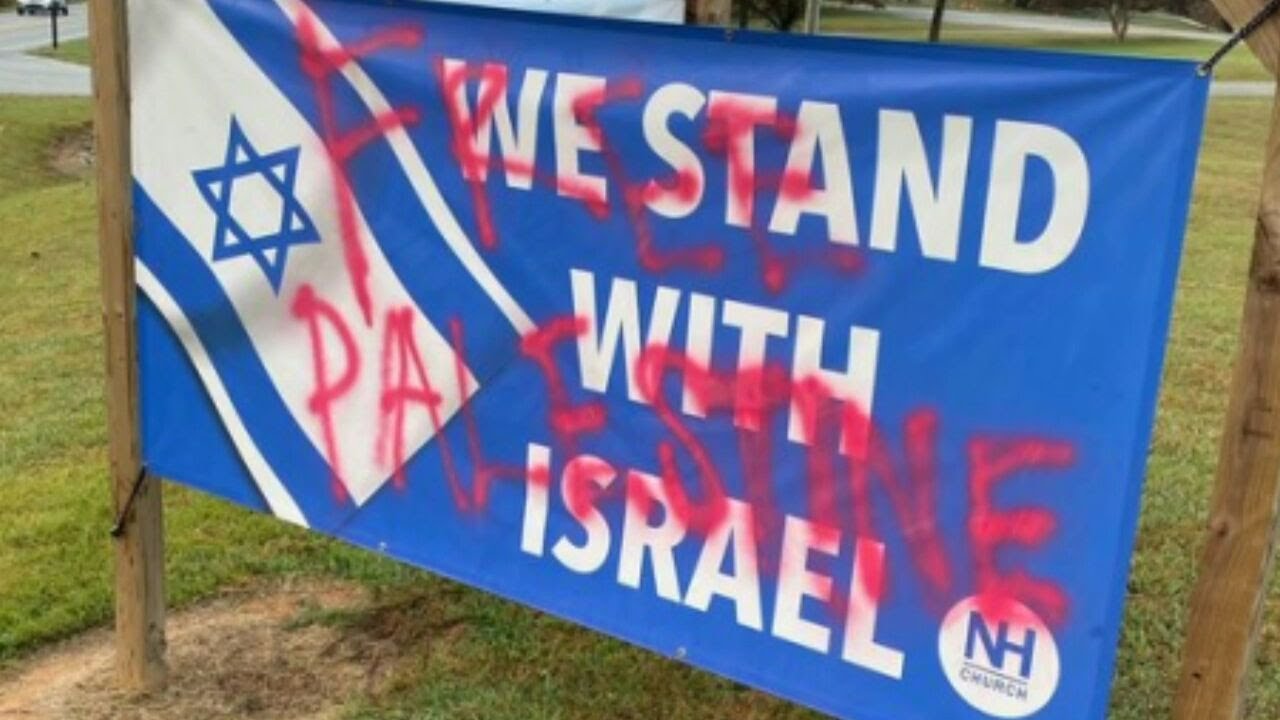 Georgia church’s pro-Israel sign painted with “Free Palestine” - YouTube