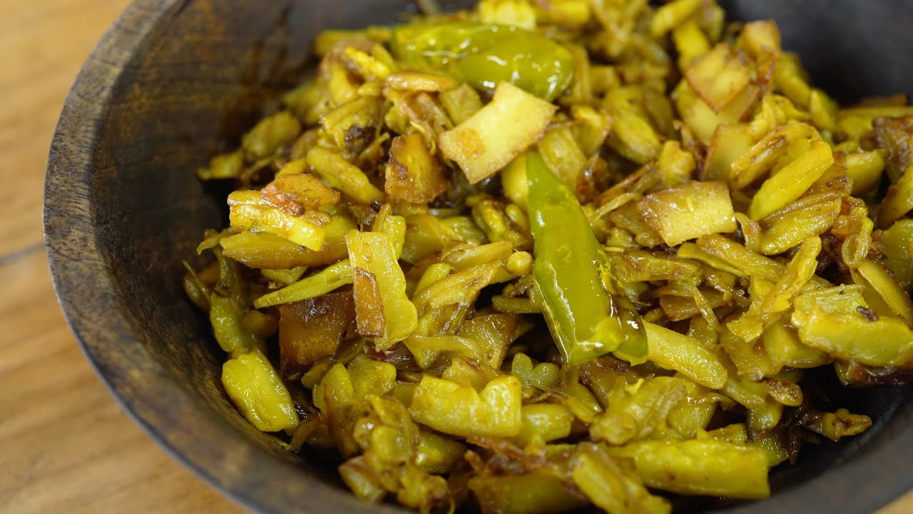 Tasty Kerala Style Bitter Gourd Stir Fry - Pavakka Mezhukkupuratti ...