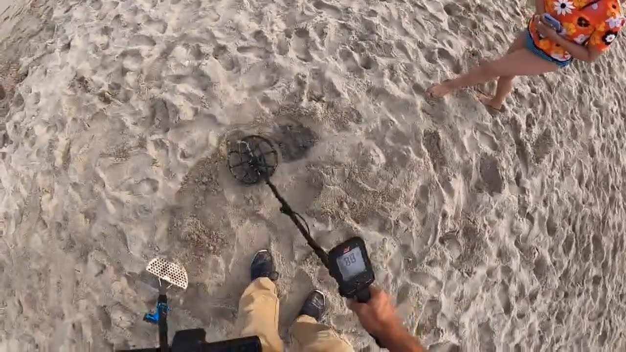 Afternoon beach metal detecting Streaming Live from my #GoPro - YouTube