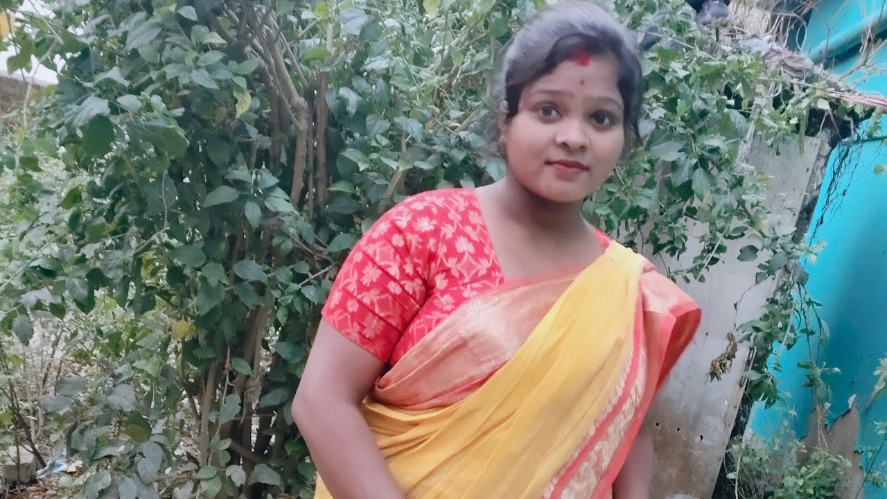 Itz our vlogs is live! Hi friends chole Alam adda dite valobashi 😍😋😍... - YouTube