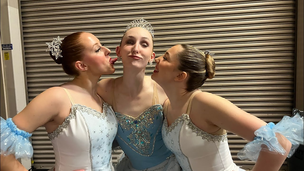 Buttcracker!! - YouTube