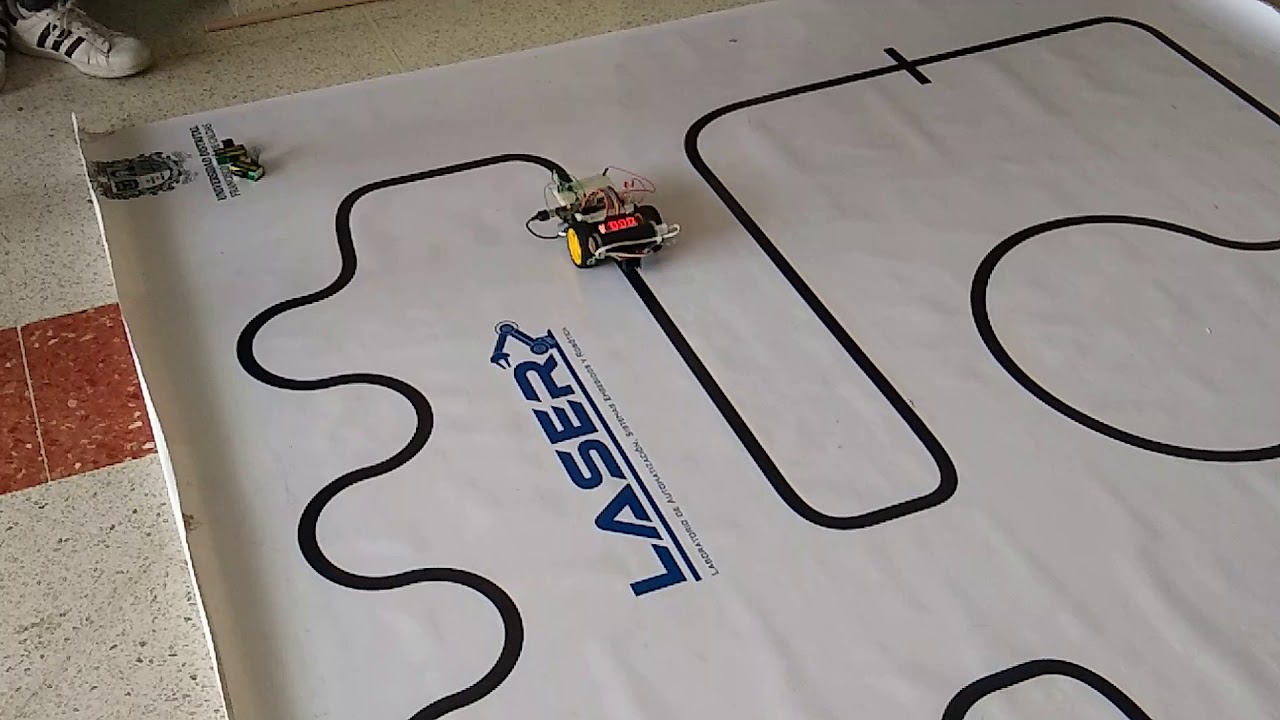 Carro seguidor de línea, Universidad Distrital - YouTube