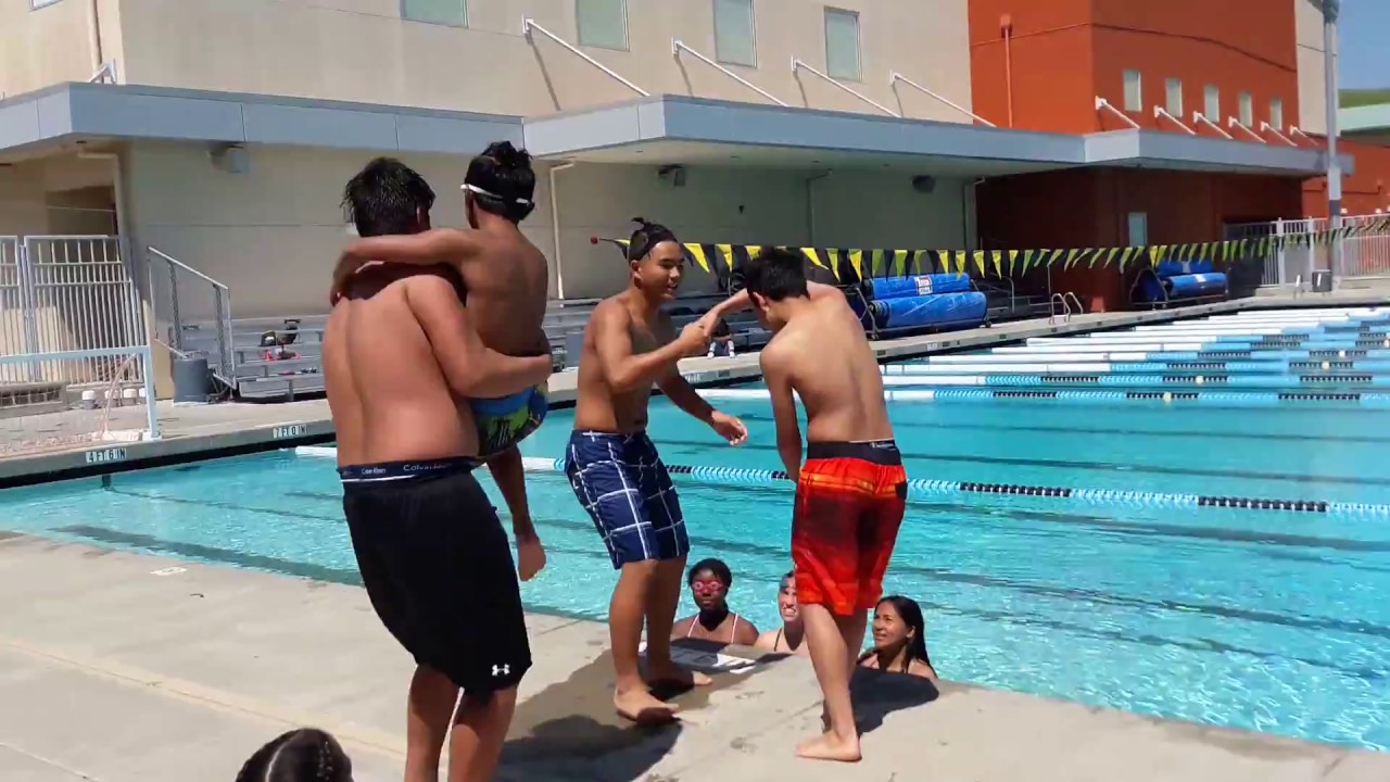 fun synchronized swimming PE Class of 2021 - YouTube