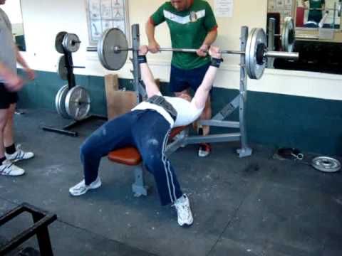 Luke Turnock 106.5kg Touch-and-Go Bench PB (24/07/10) - YouTube