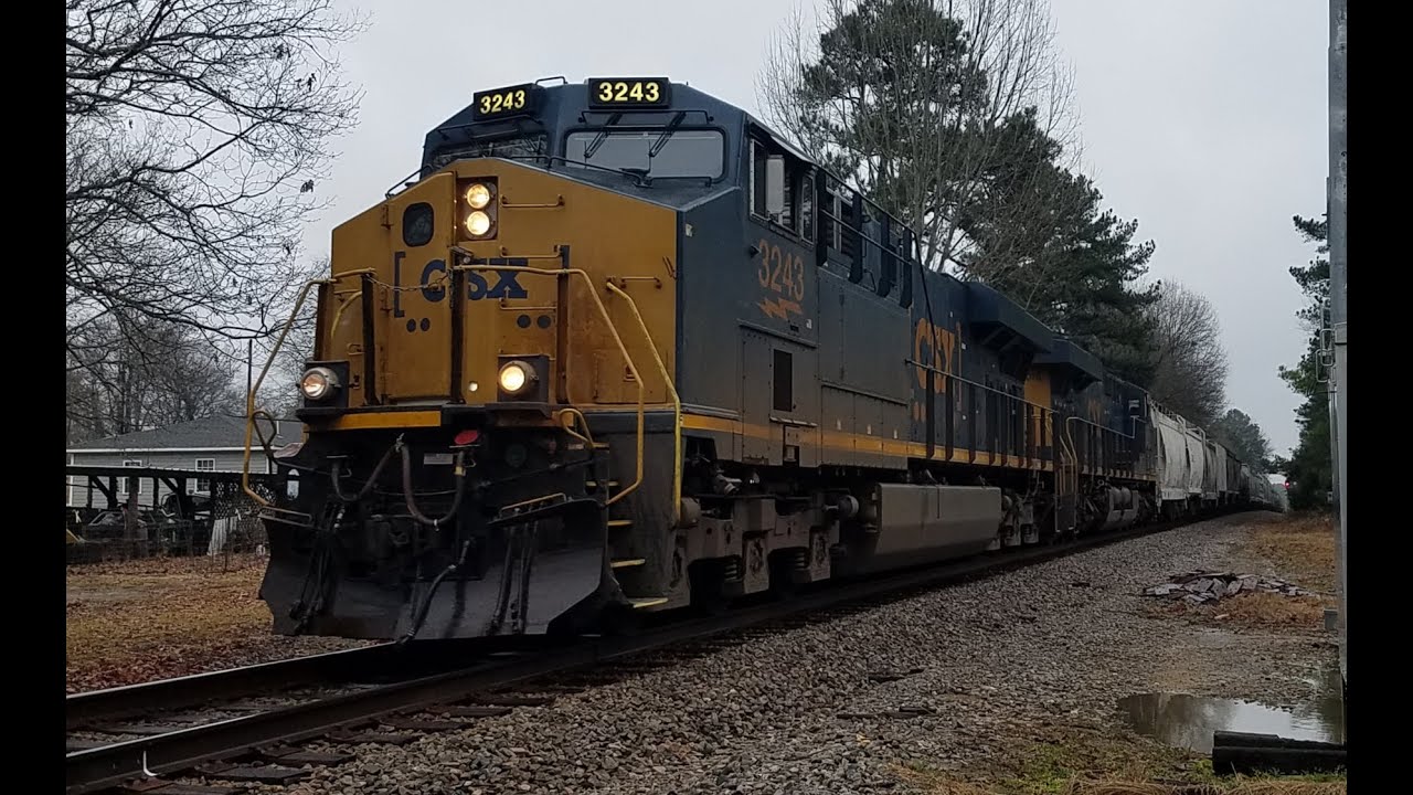 CSX Train Q582 With CSX Leader 3243 At Edgemoor SC On The CSX Monroe Subdivision. 1-8-2021 - YouTube