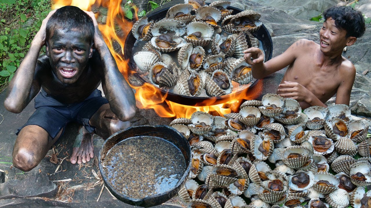 Primitive Technology - Cooking Big Roasted Oyster For Food At The ...
