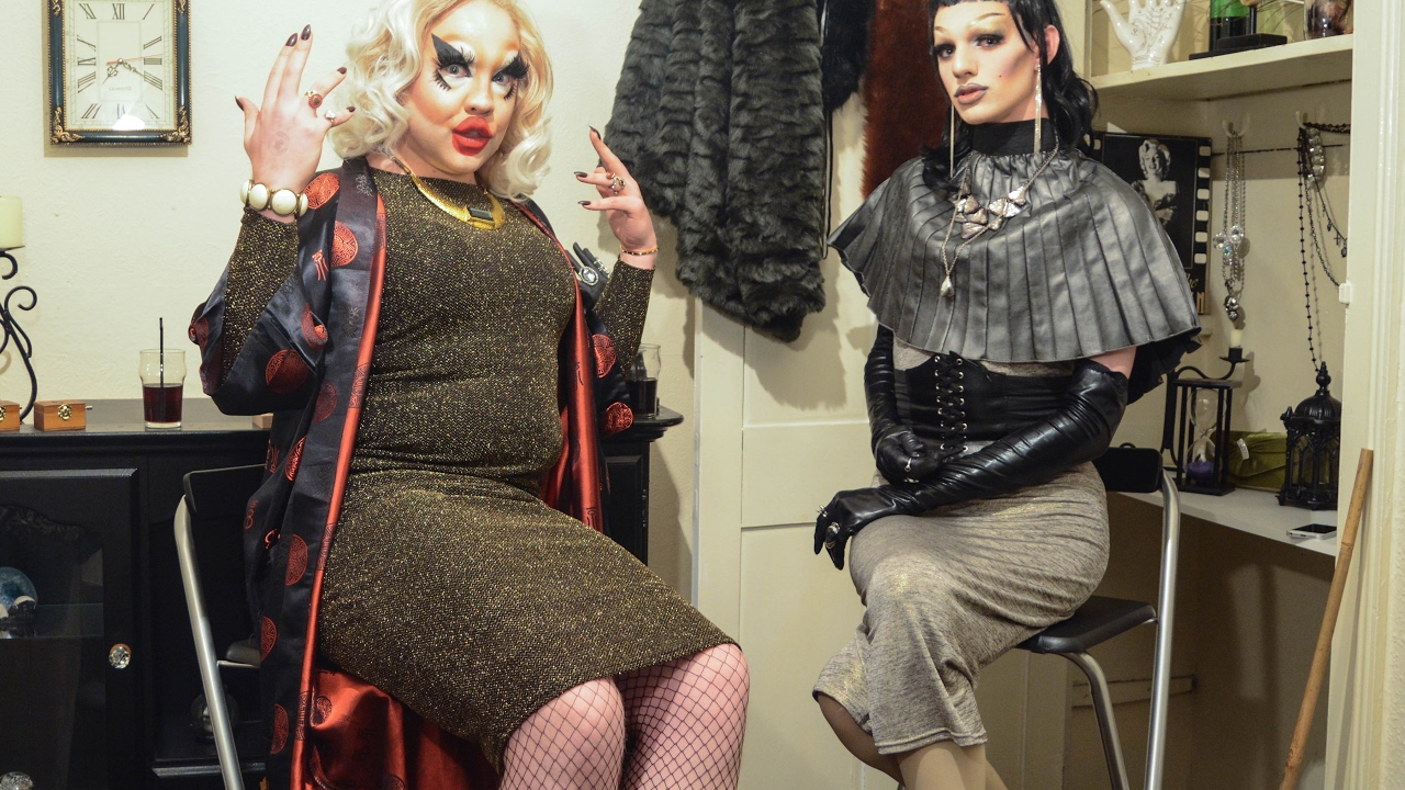 Sisters Who Drag Together... Predict The Race Together (Pt1) - YouTube