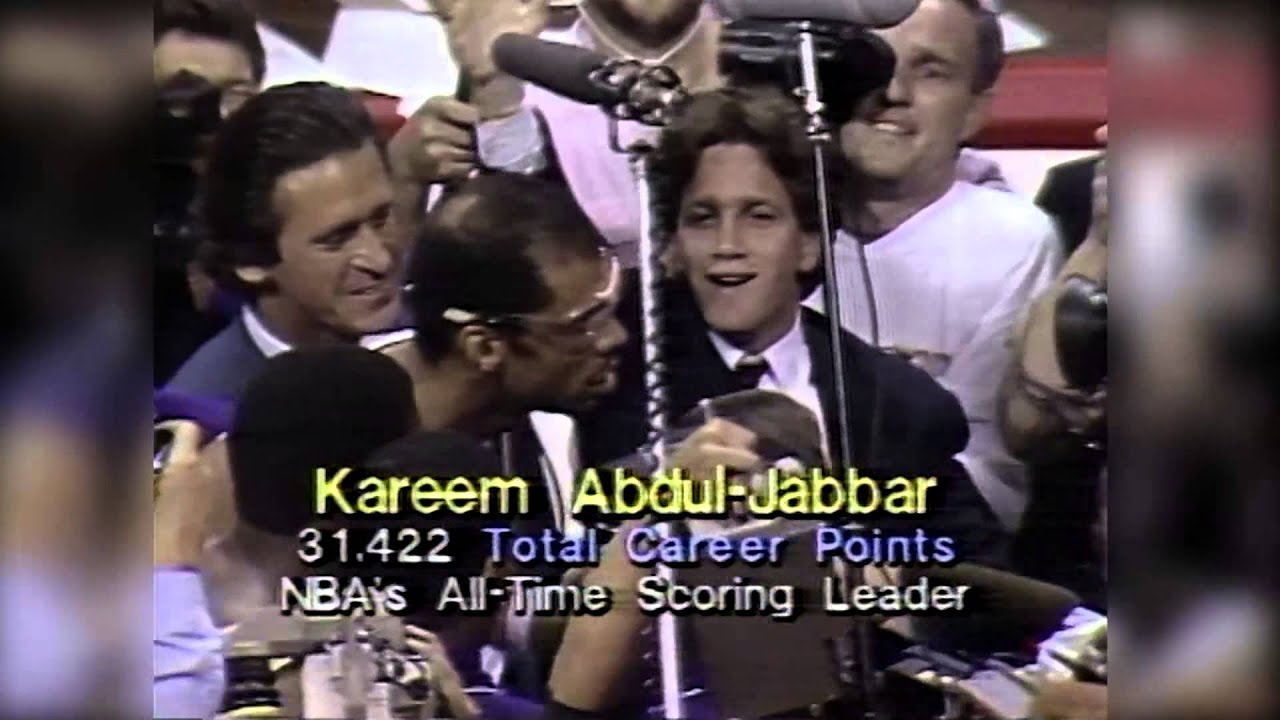 Kareem Abdul-Jabbar Breaks NBA All-Time Scoring Record - YouTube