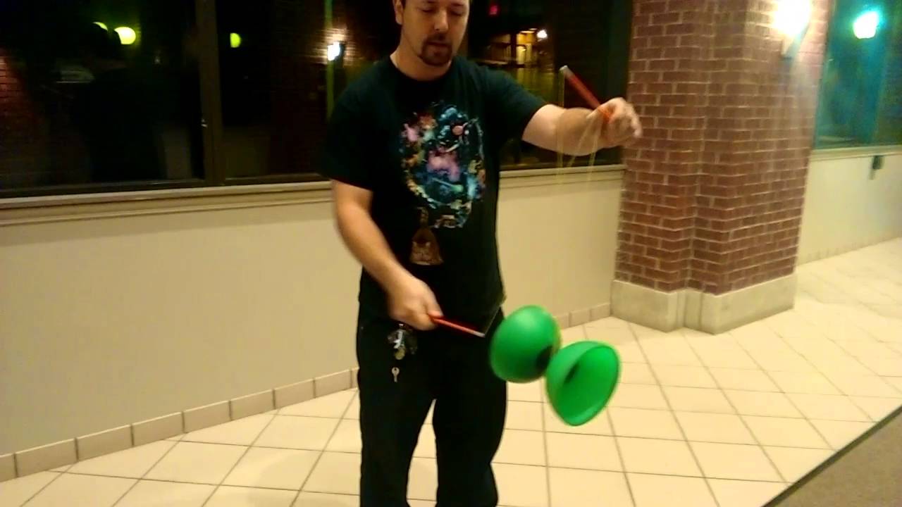 Frank Fortney Changing Direction with Diabolo - YouTube