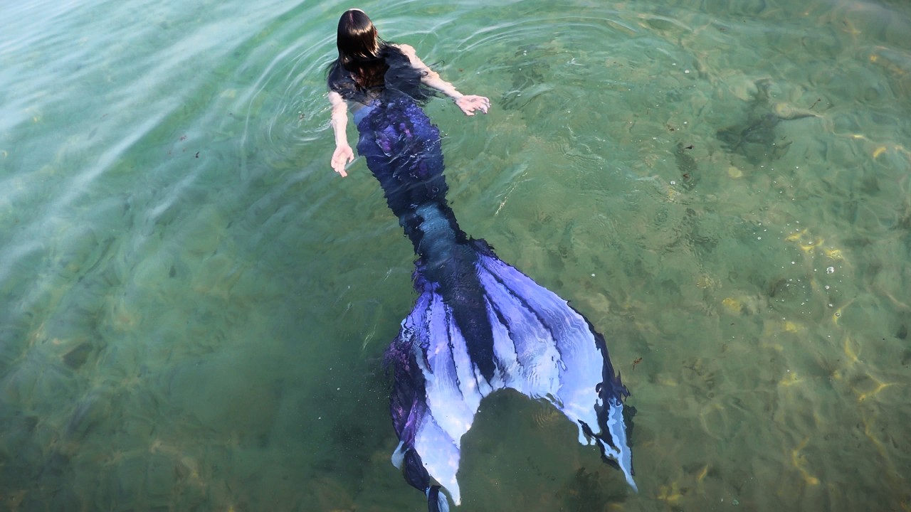 PURPLE MERMAID IN THE LAKE (Swimming in my Purple Fin Fun Midnight ...