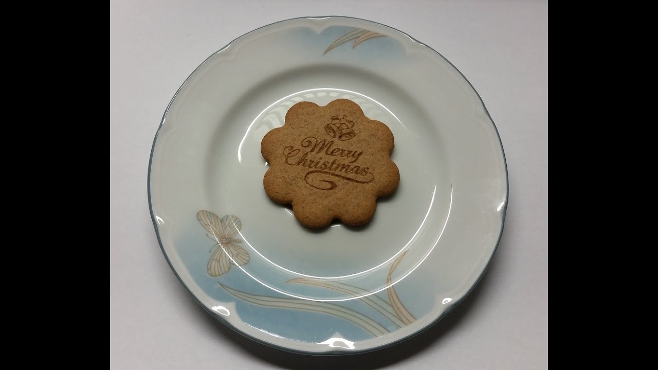 Laser engrave a ginger bread cookie - YouTube