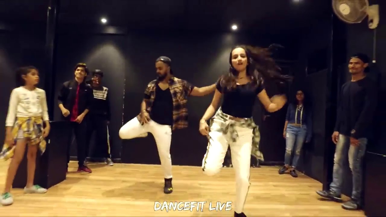 larkhi ukkh mare - YouTube