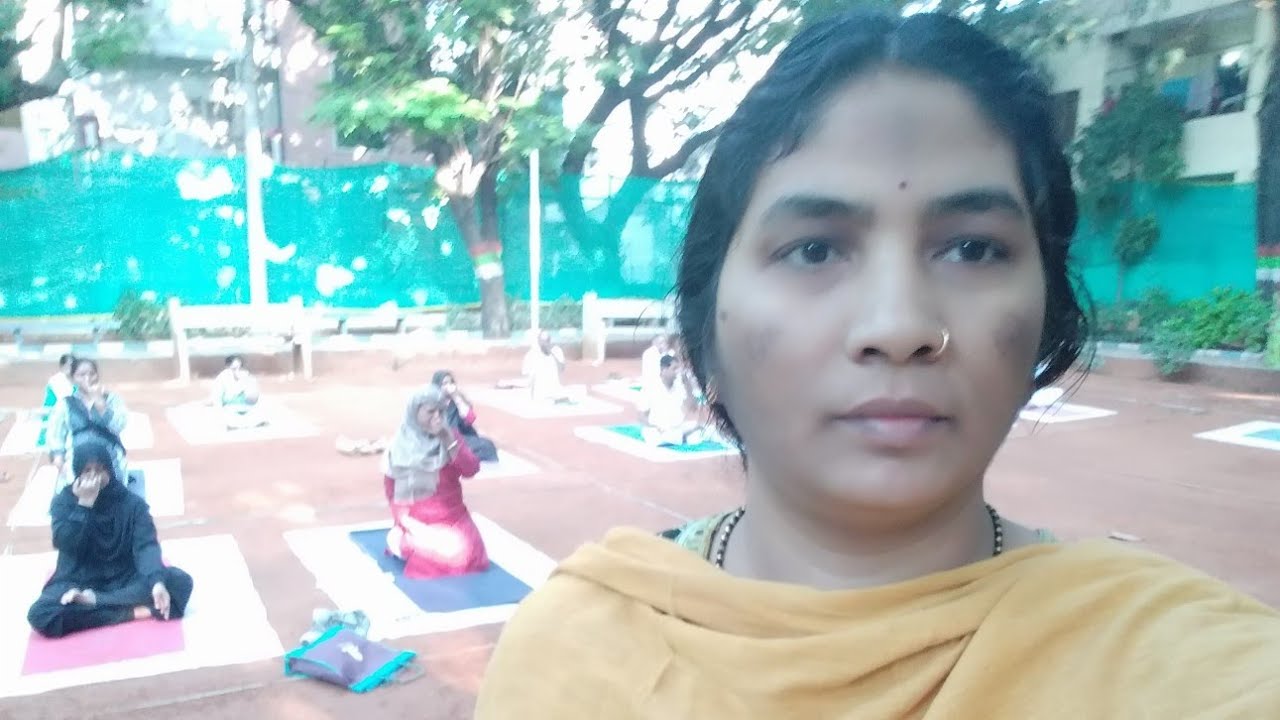 yoga class vlog part 1 - YouTube