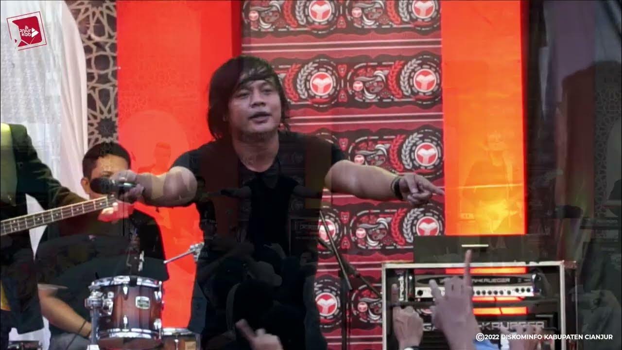 ANGKASA BAND - TOLONG IZINKAN AKU SAYANGIMU (LIVE at HARI JADI CIANJUR 345) - YouTube