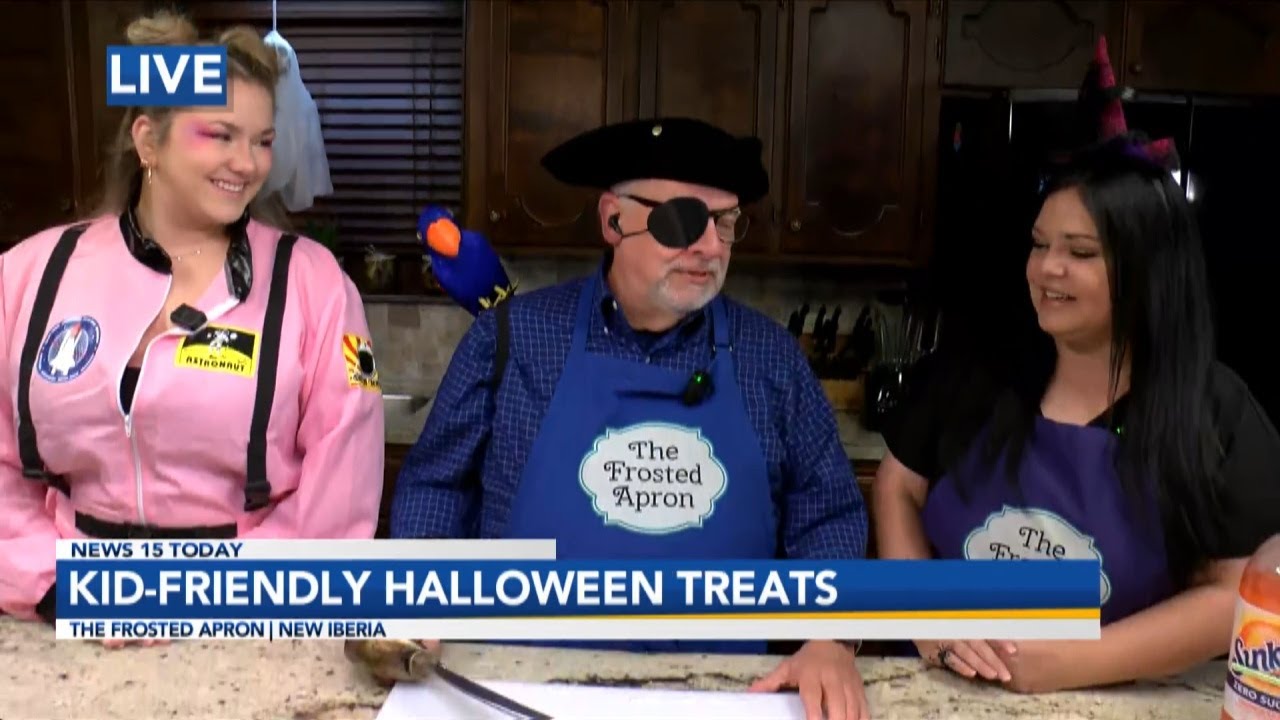 We are with Stacey Dempsey at The Frosted making fun Halloween Treats ...